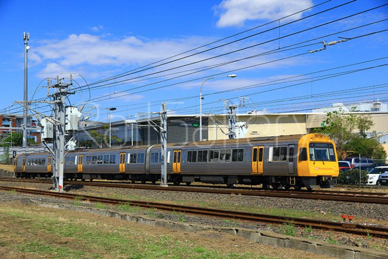 Queensland Rail IMU 100 Photos - RailGallery Stock Library