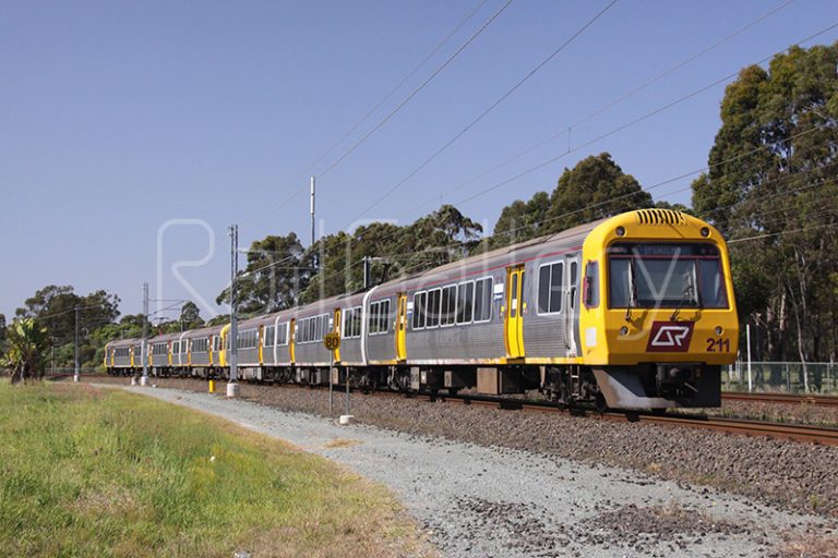 Queensland Rail SMU 200 Photos - RailGallery Stock Library