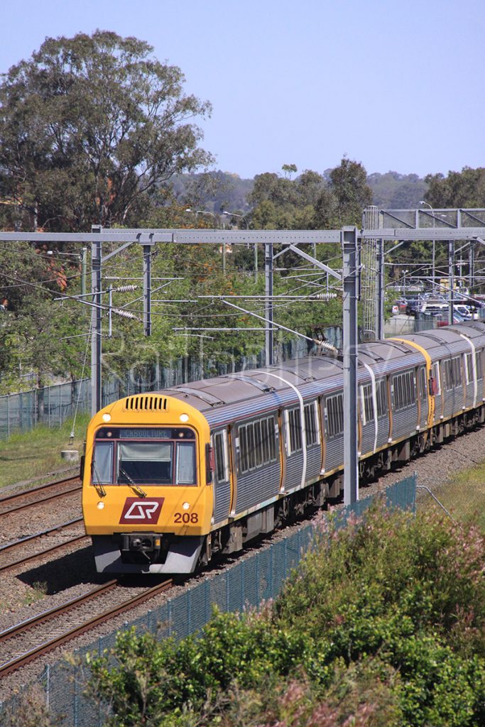 Queensland Rail SMU 200 Photos - RailGallery Stock Library