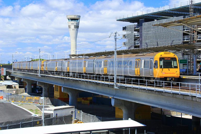 Queensland Rail IMU 100 Photos - RailGallery Stock Library