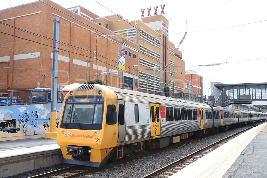 Queensland Rail IMU 100 Photos - RailGallery Stock Library