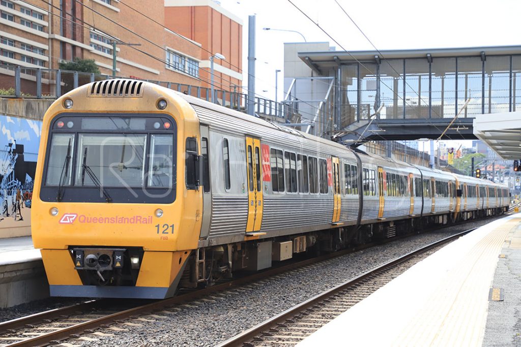 Queensland Rail IMU 100 Photos - RailGallery Stock Library